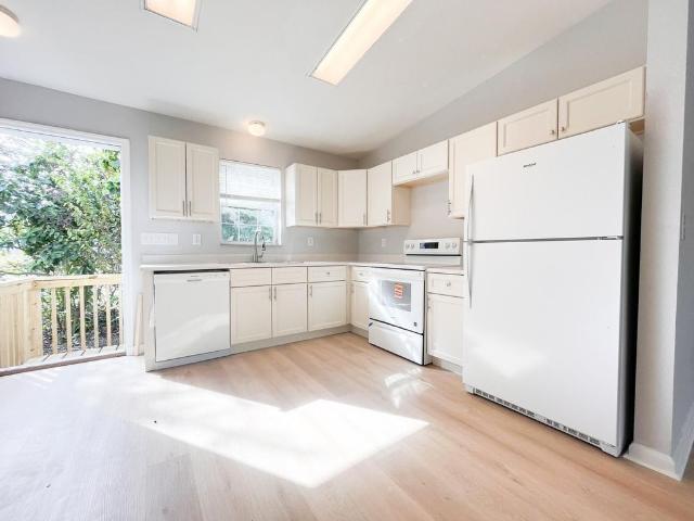 Luxury apartment complex for rent in West Palm Beach, Florida