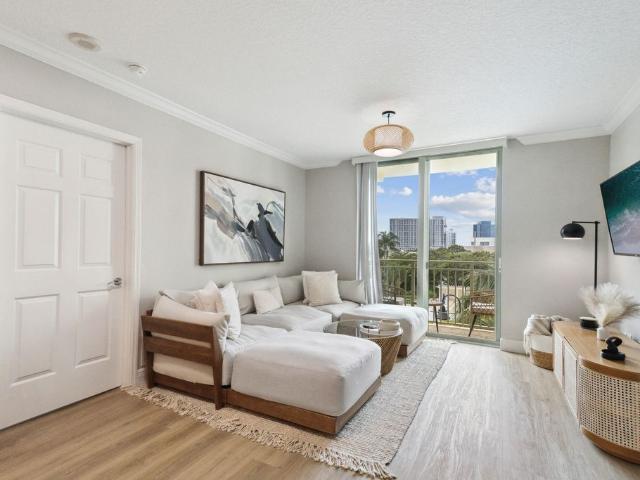 Luxury apartment complex for rent in West Palm Beach, Florida