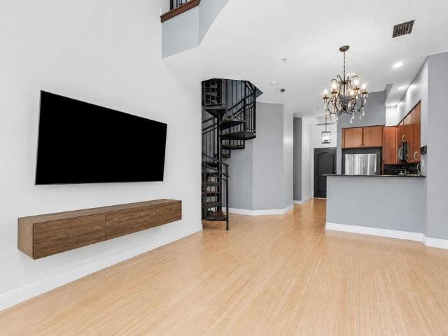 Luxury apartment complex for rent in West Palm Beach, Florida