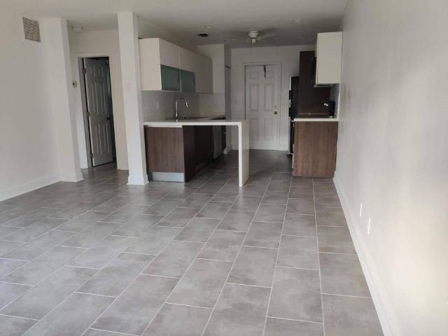 Luxury apartment complex for rent in West Palm Beach, United States