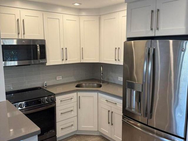 Luxury apartment complex for rent in West Palm Beach, Florida