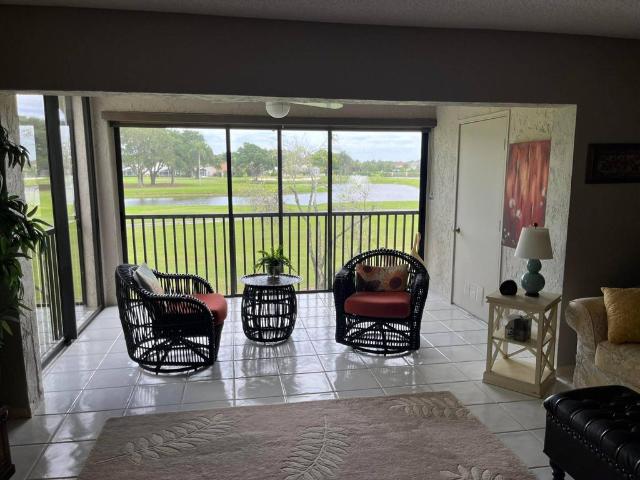 Luxury apartment complex for rent in West Palm Beach, Florida