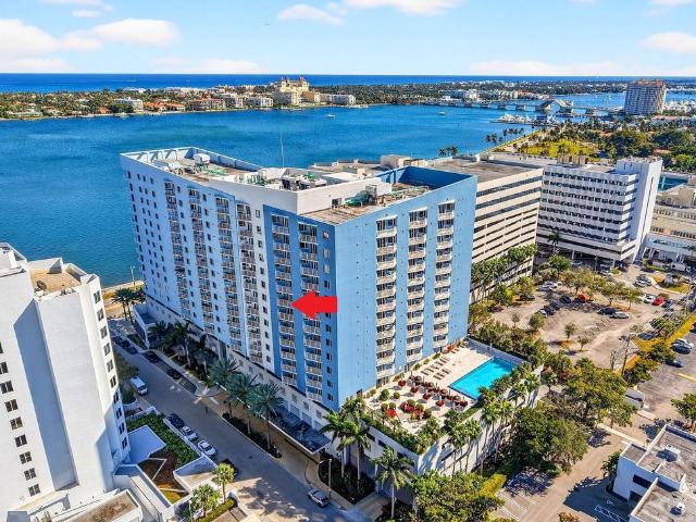 Luxury apartment complex for rent in West Palm Beach, Florida