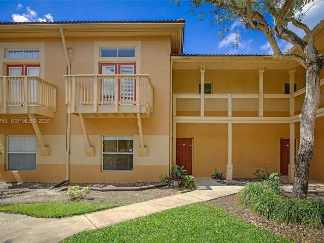 Luxury apartment complex for rent in West Palm Beach, United States
