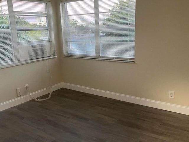 Luxury apartment complex for rent in West Palm Beach, United States