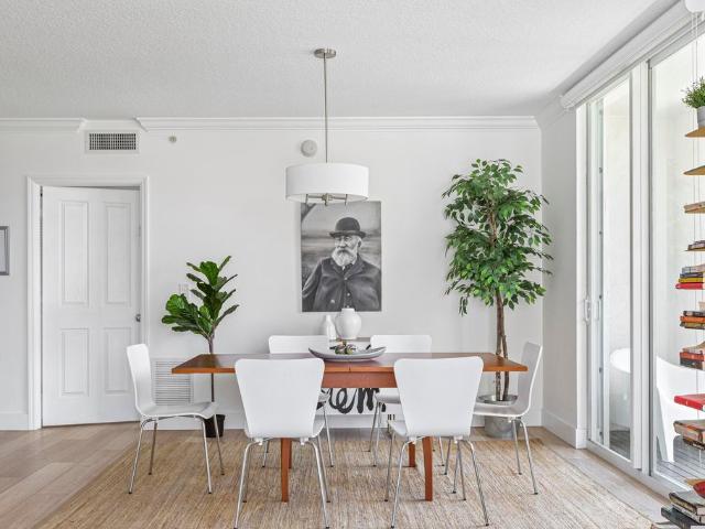 Luxury apartment complex for rent in West Palm Beach, United States