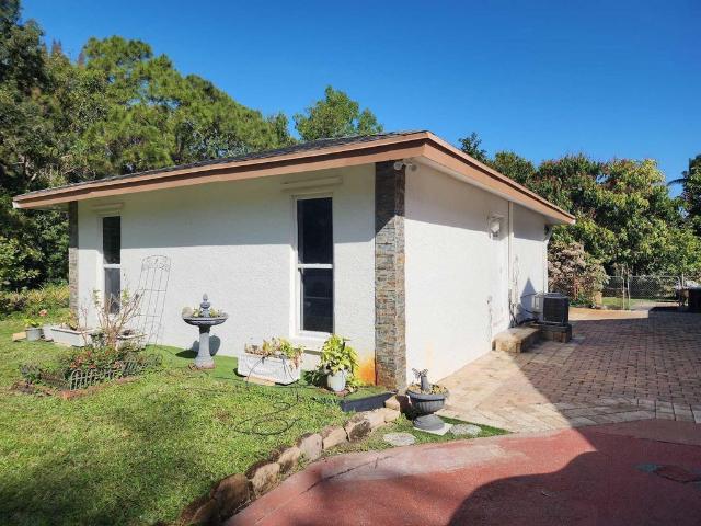 Luxury apartment complex for rent in West Palm Beach, Florida