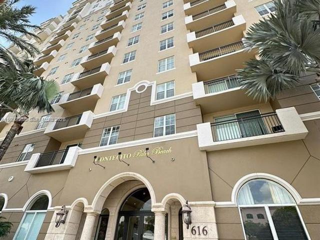 Luxury apartment complex for rent in West Palm Beach, United States