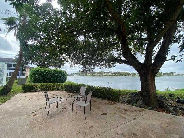 Luxury apartment complex for rent in West Palm Beach, United States
