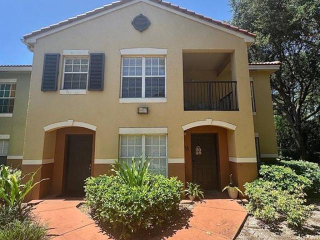 Luxury apartment complex for rent in West Palm Beach, United States