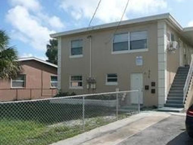 Luxury apartment complex for rent in West Palm Beach, United States