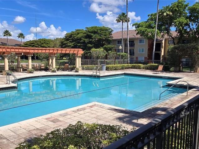 Luxury apartment complex for rent in West Palm Beach, United States