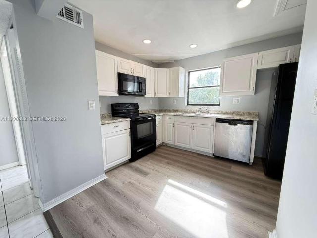 Luxury apartment complex for rent in West Palm Beach, United States