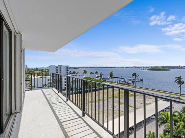 Luxury apartment complex for rent in West Palm Beach, United States