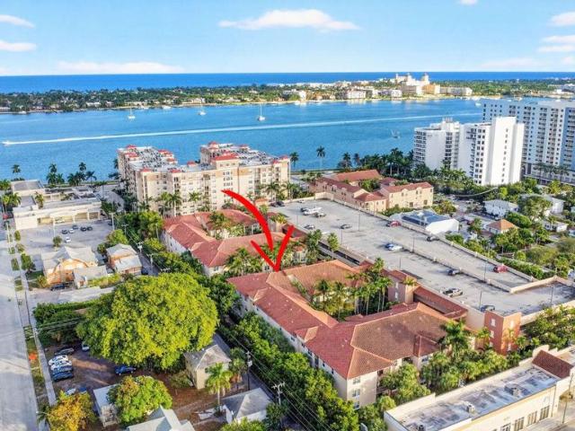 Luxury apartment complex for rent in West Palm Beach, United States