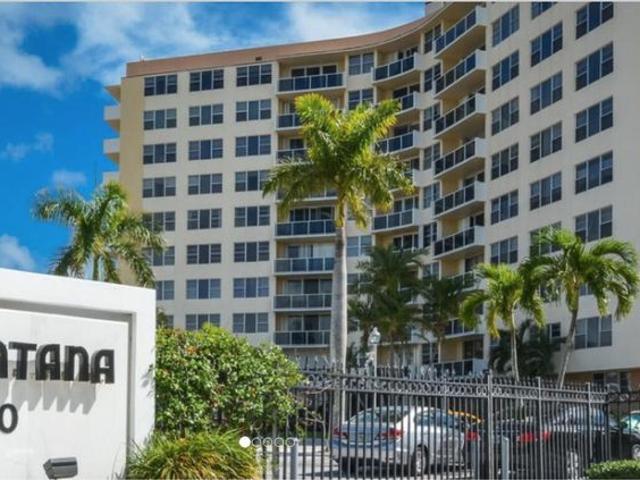 Luxury apartment complex for rent in West Palm Beach, United States