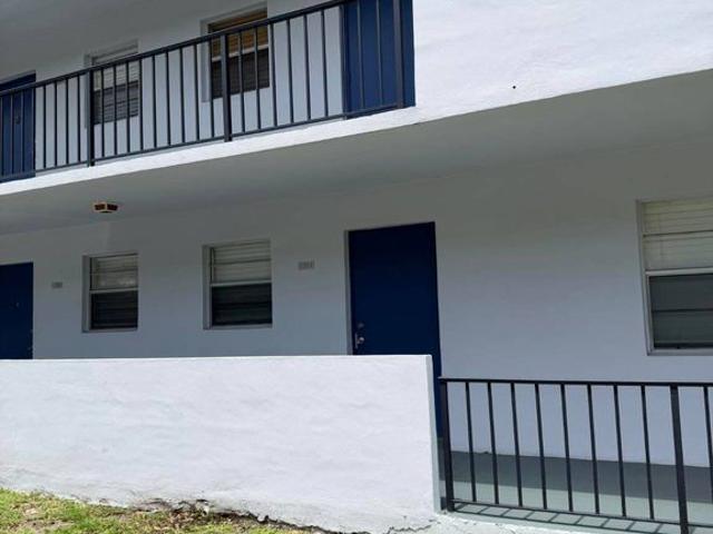 Luxury apartment complex for rent in West Palm Beach, United States