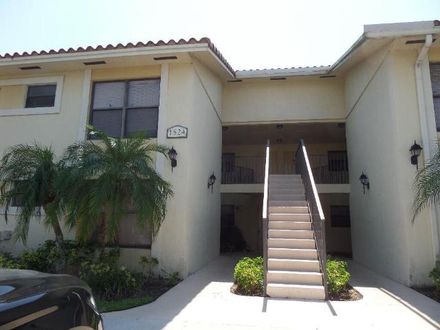 Luxury apartment complex for rent in West Palm Beach, United States