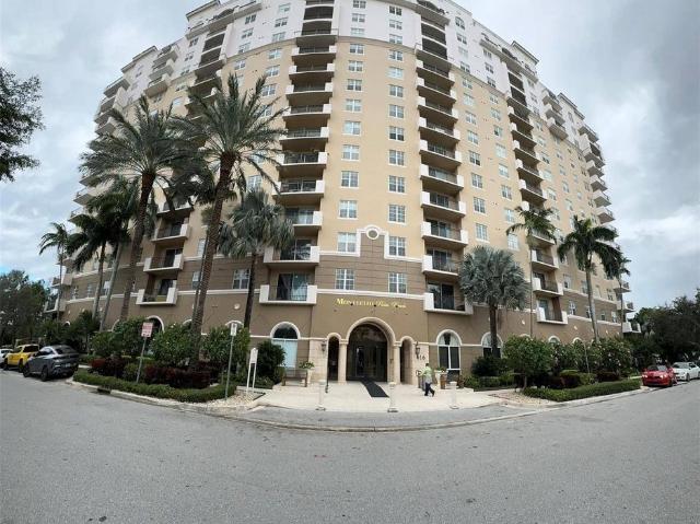 Luxury apartment complex for rent in West Palm Beach, United States