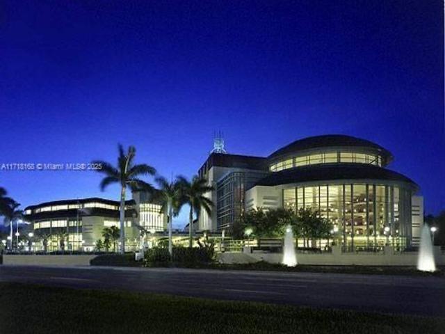 Luxury apartment complex for rent in West Palm Beach, United States