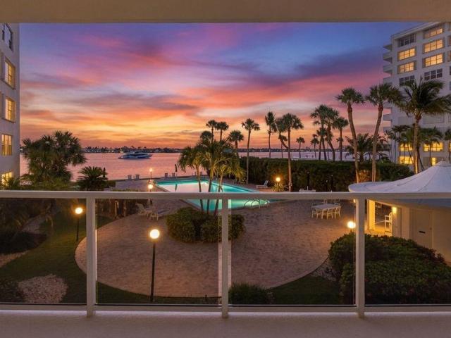 Luxury apartment complex for rent in West Palm Beach, United States