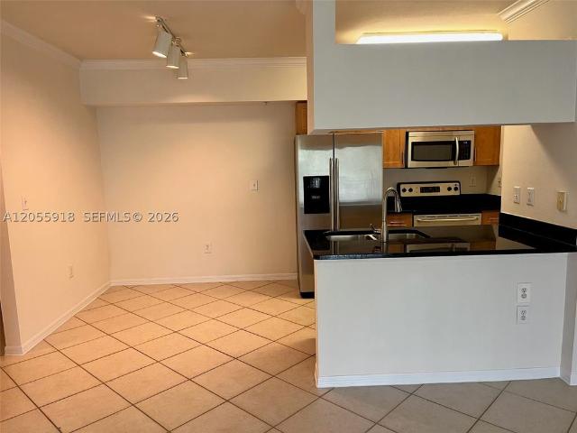 Luxury apartment complex for rent in West Palm Beach, United States