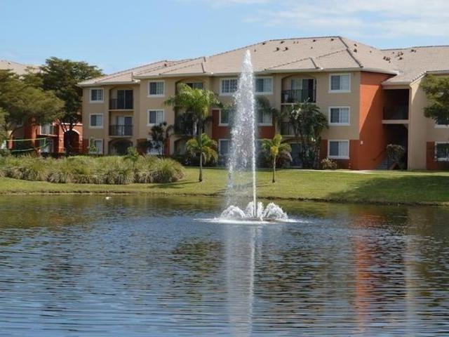 Luxury apartment complex for rent in West Palm Beach, United States
