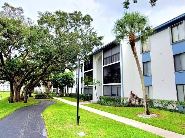 Luxury apartment complex for rent in West Palm Beach, United States