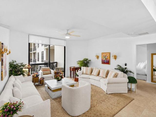 Luxury apartment complex for rent in West Palm Beach, United States