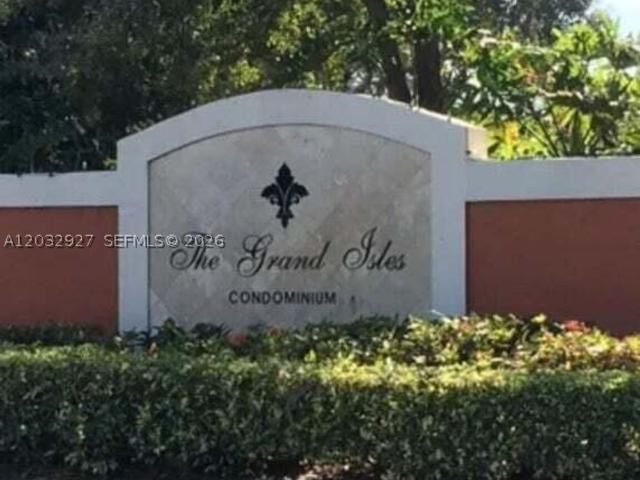 Luxury apartment complex for rent in West Palm Beach, United States