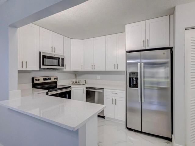 Luxury apartment complex for rent in West Palm Beach, United States
