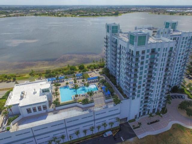 Luxury apartment complex for rent in West Palm Beach, United States