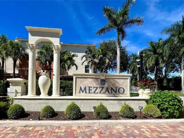 Luxury apartment complex for rent in West Palm Beach, United States