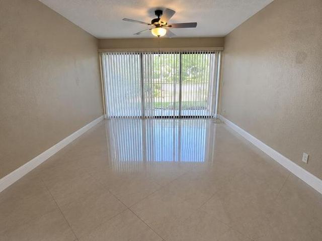 Luxury apartment complex for rent in West Palm Beach, United States