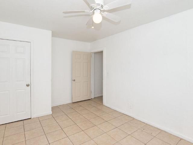 Luxury apartment complex for rent in West Palm Beach, United States