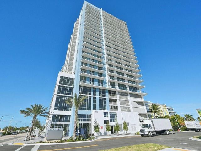 Luxury apartment complex for rent in West Palm Beach, United States