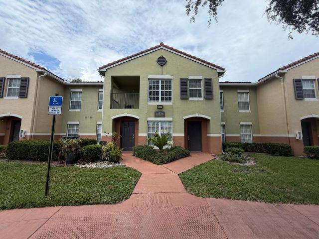 Luxury apartment complex for rent in West Palm Beach, United States