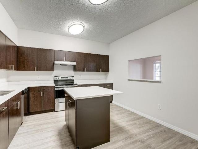 Luxury apartment complex for rent in West Palm Beach, United States