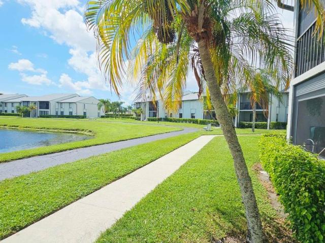 Luxury apartment complex for rent in West Palm Beach, United States