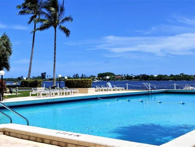 Luxury apartment complex for rent in West Palm Beach, United States