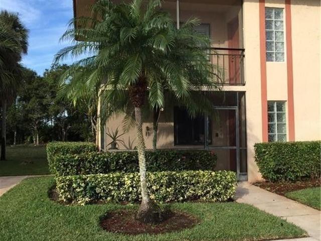 Luxury apartment complex for rent in Weston, Florida