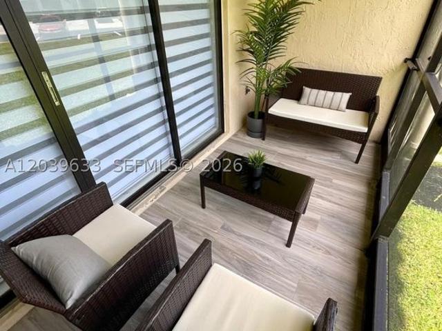 Luxury apartment complex for rent in Weston, United States