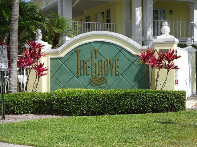 Luxury apartment complex for rent in Wilton Manors, United States