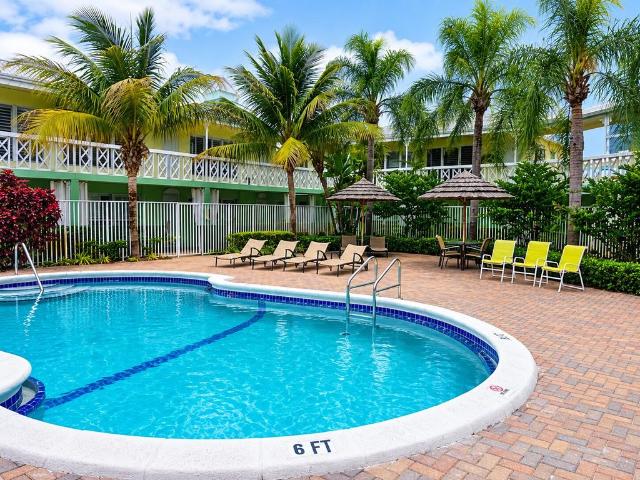 Luxury apartment complex for rent in Wilton Manors, United States