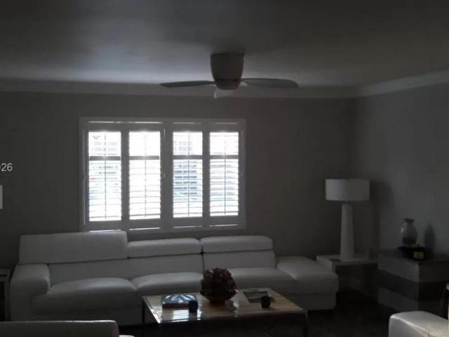Luxury apartment complex for rent in Wilton Manors, Florida