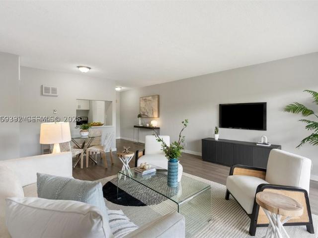 Luxury apartment complex for rent in Wilton Manors, Florida