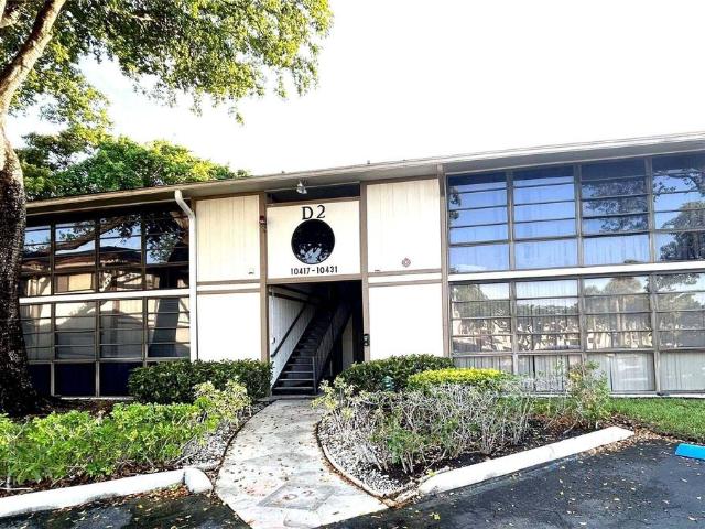 Luxury apartment complex for rent in Tamarac, United States