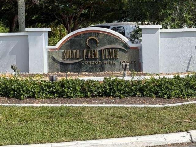 Luxury apartment complex for rent in Tamarac, United States