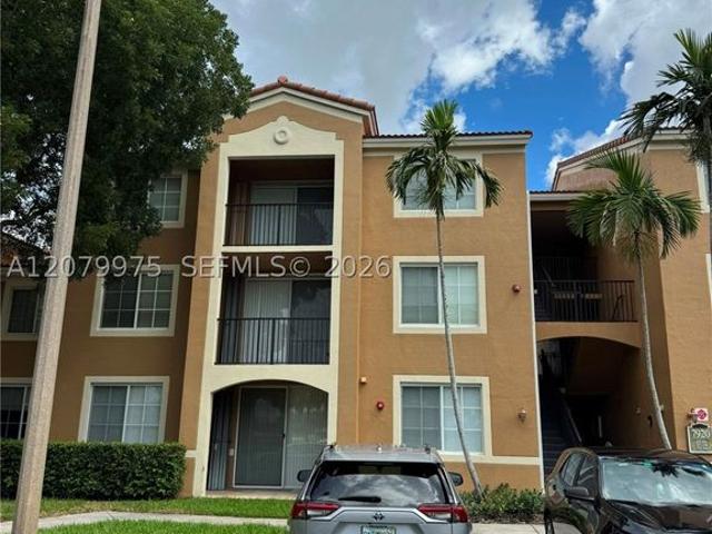 Luxury apartment complex for rent in Tamarac, United States