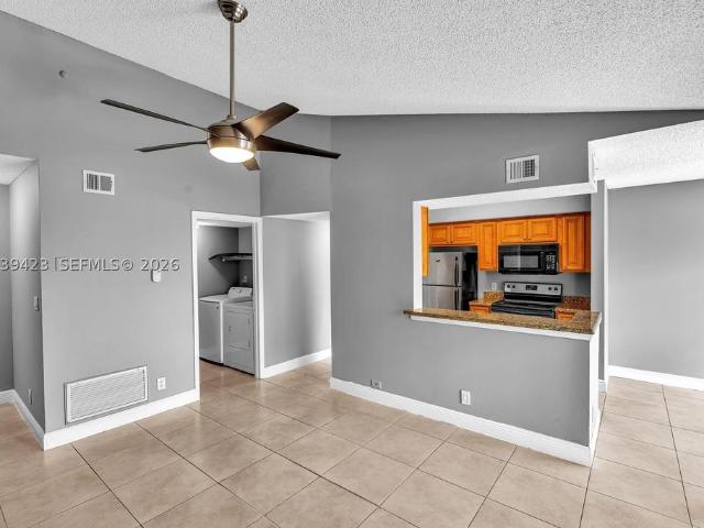 Luxury apartment complex for rent in Tamarac, United States